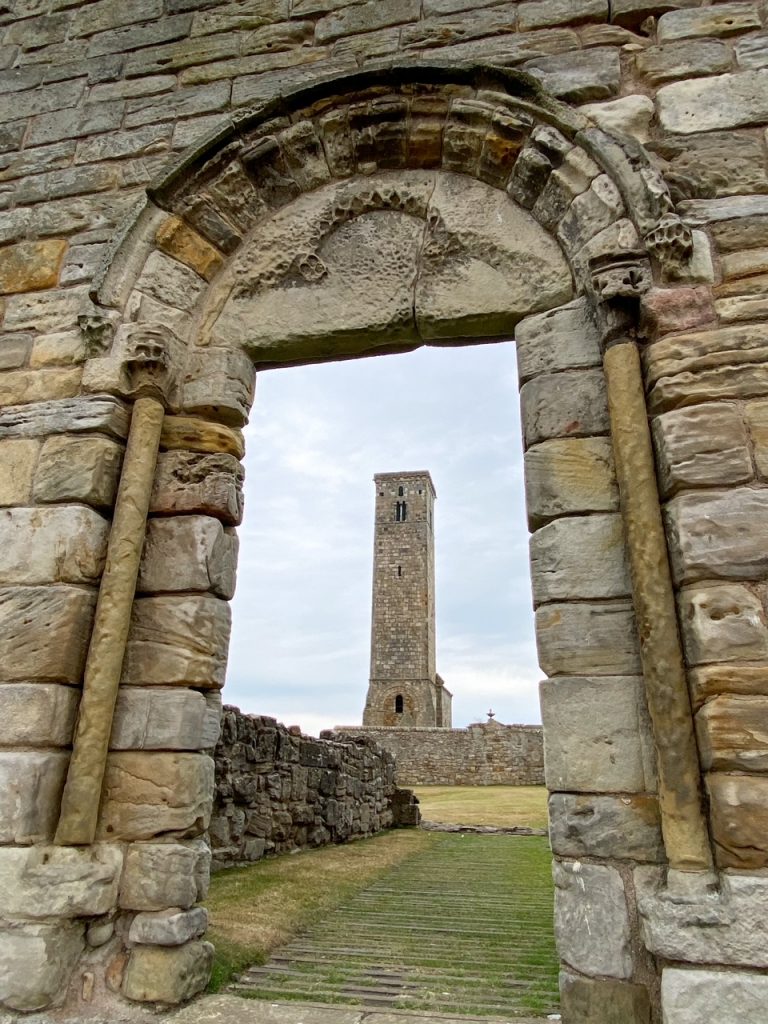 A Great Day Trip from Edinburgh to St Andrews - Travel A-Broads