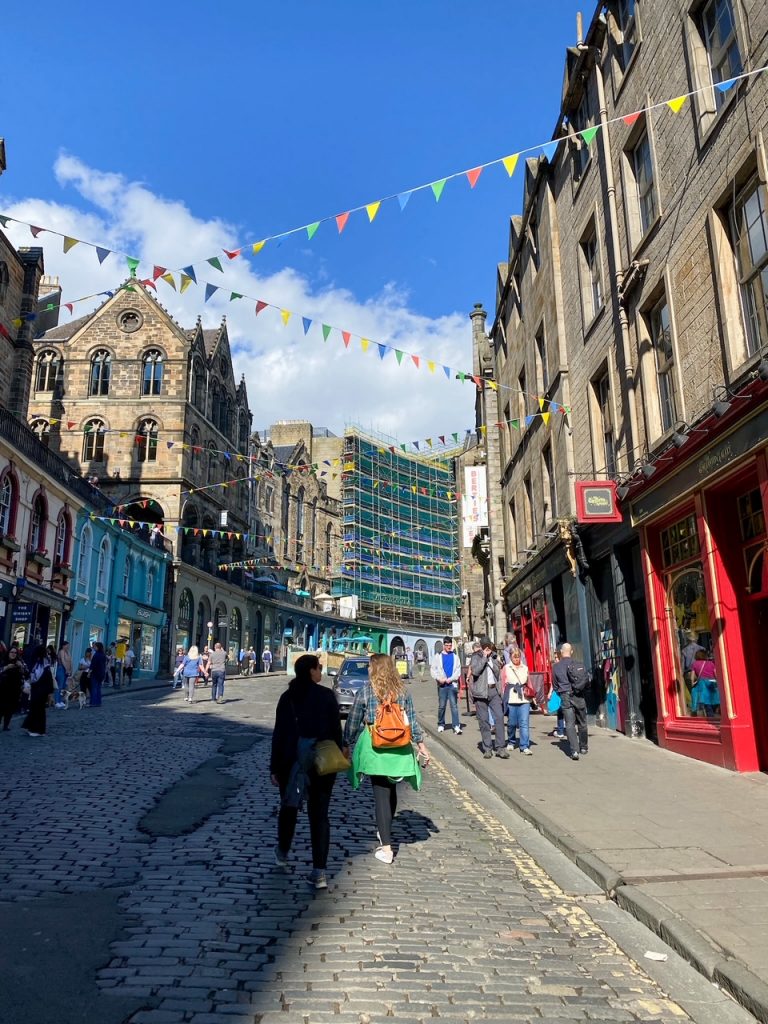 The Best Places to Visit in and Around Edinburgh - Travel A-Broads